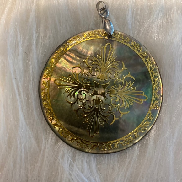 Jewelry | Carved Abalone Shell Round Pendant | Poshmark